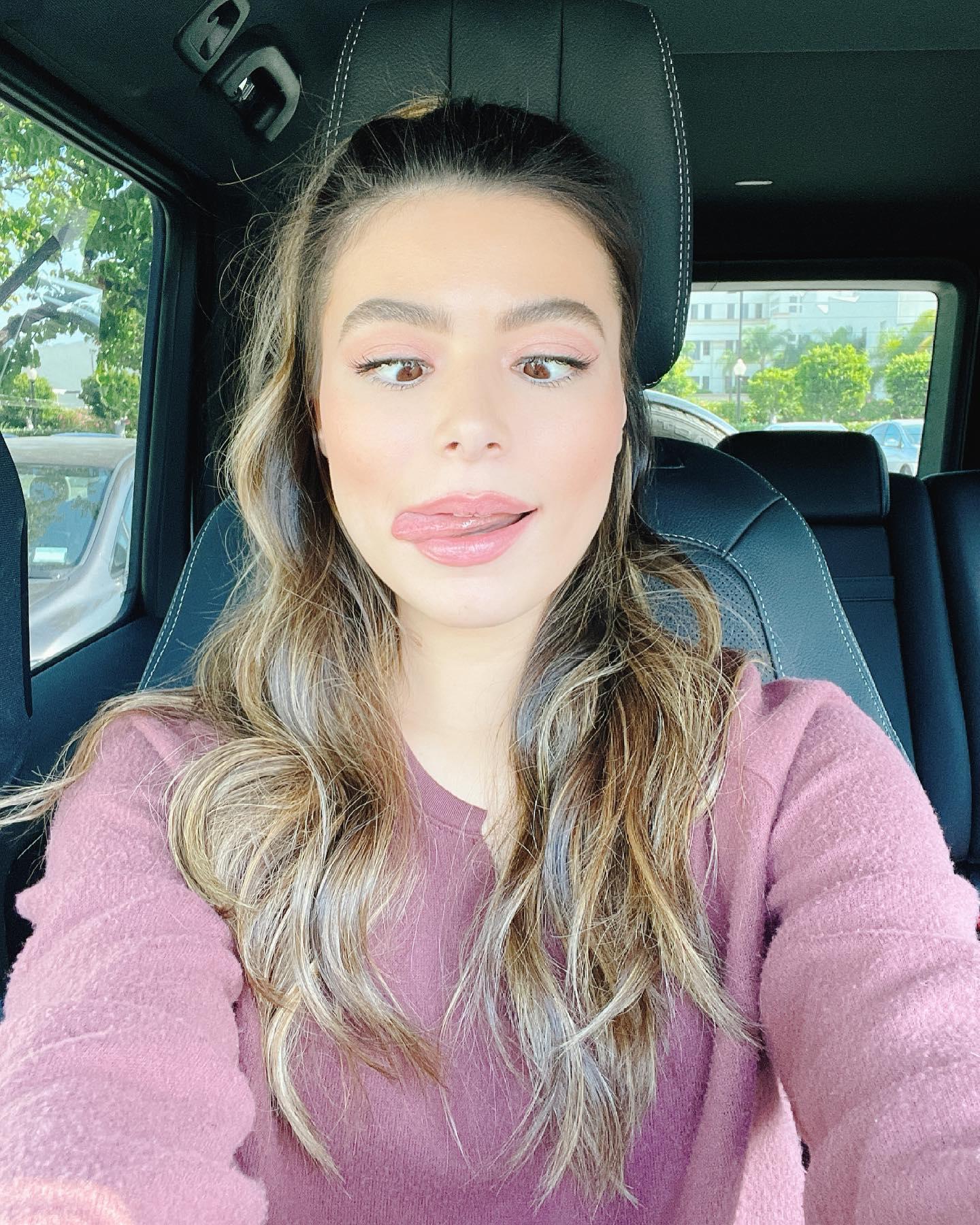 Miranda Cosgrove Tiktaksde ️ 2024
